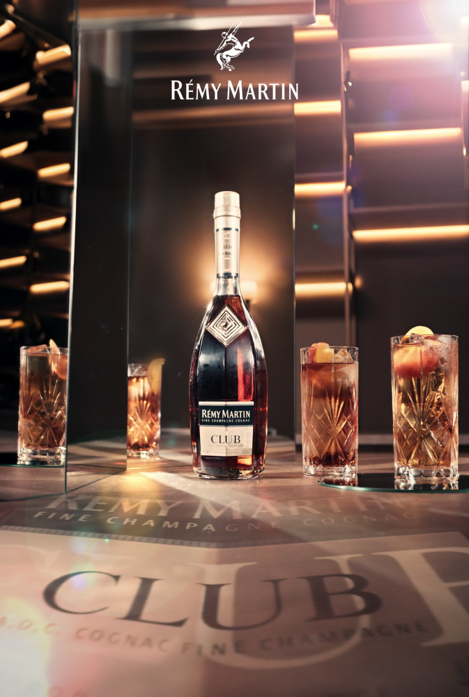 REMY MARTIN - CLUB - SIGNS